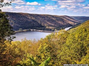Exploring Jakes Rocks Overlook in Warren County