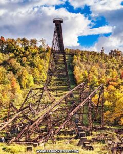 Exploring Jakes Rocks Overlook in Warren County