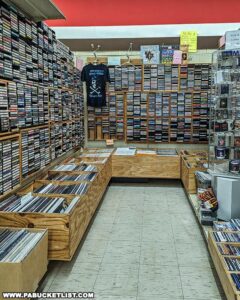 Exploring Hoke-E-Geez Antique Store in Bedford - PA Bucket List